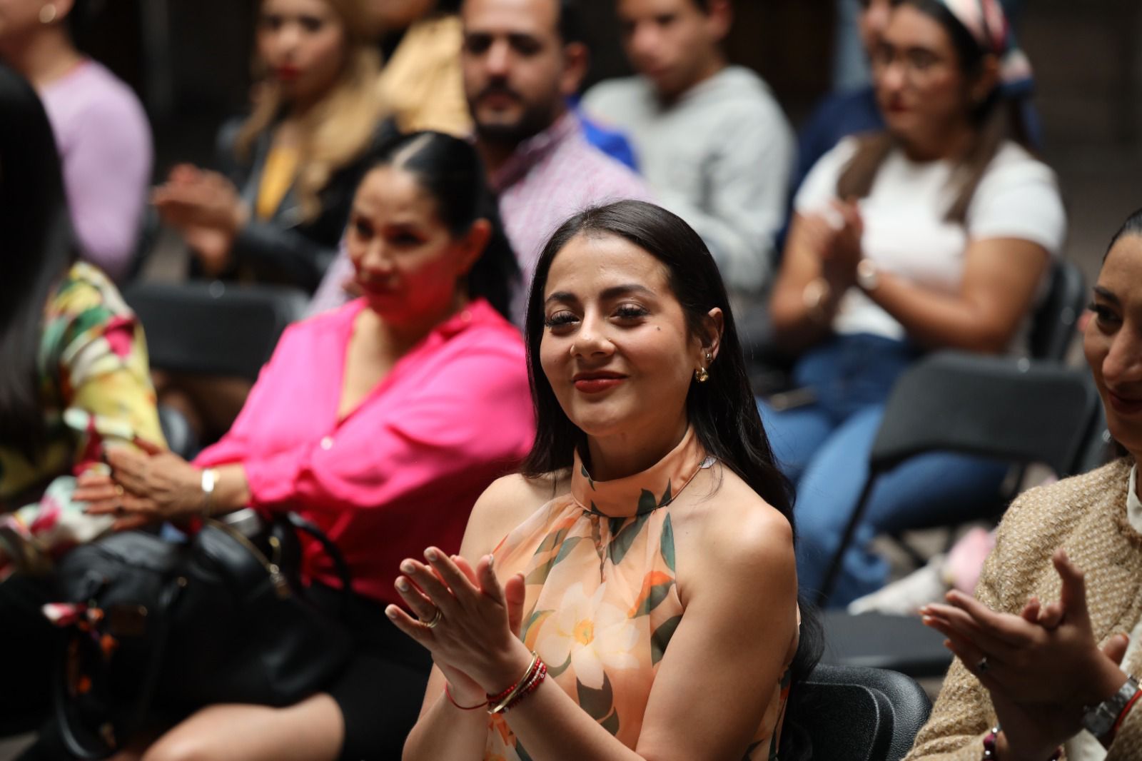 Realizan conversatorio sobre el empoderamiento femenino y retos Actuales - SEMMUJERIS